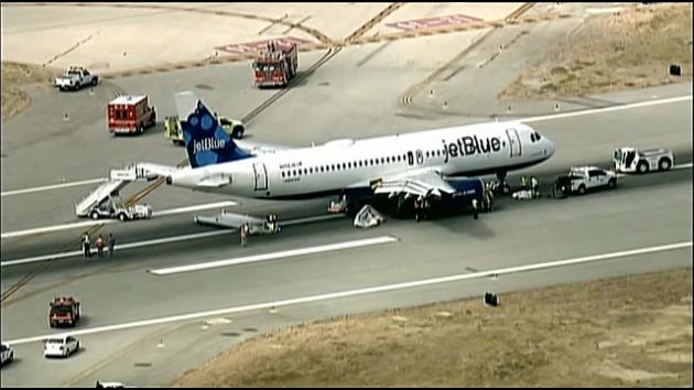 Passenger says JetBlue plane filled with smoke - WSVN 7News | Miami ...