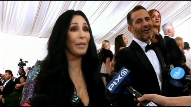 Cher donates thousands of bottles of water to troubled Flint - WSVN ...