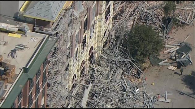 6 pulled from rubble after scaffolding collapse in Houston - WSVN 7News ...