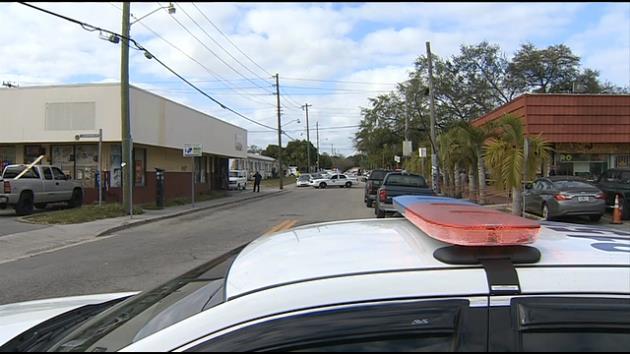 Perimeter set up in Miami after 3 minors rob 2 juveniles - WSVN 7News ...