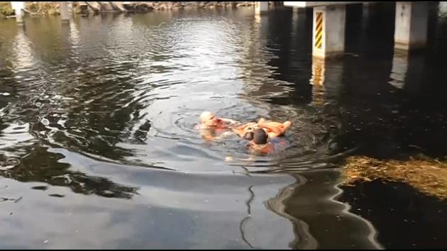 Man rescued before nearly drowning in North Miami Beach canal - WSVN 7News | Miami News, Weather ...