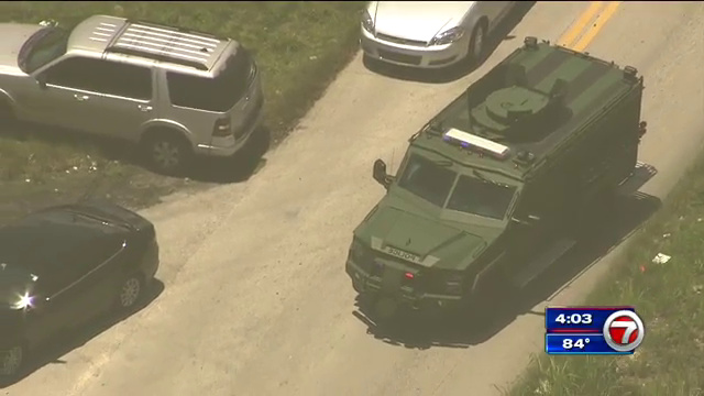 Police Involved Shooting In Sw Miami Dade 3 Suspects In Custody Wsvn