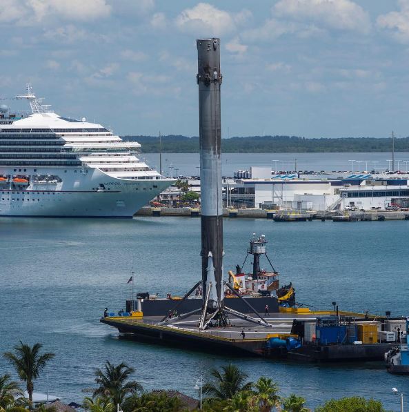 SpaceX’s 4th recovered rocket arrives leaning on barge - WSVN 7News ...