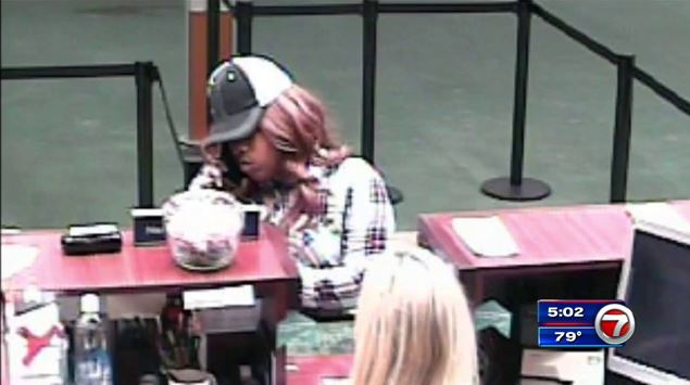 Baseball cap wearing robber robs Fort Lauderdale bank - WSVN 7News ...