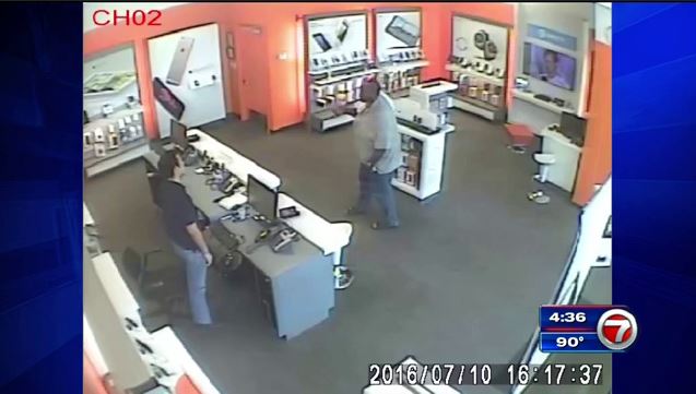Potential Serial Robber Targets Sw Miami Dade Cellphone Store Wsvn
