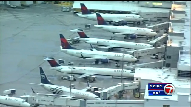 Early morning Delta system outage still affecting flights worldwide ...