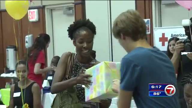 Miami VA hosts 1st baby shower for expecting veterans - WSVN 7News ...
