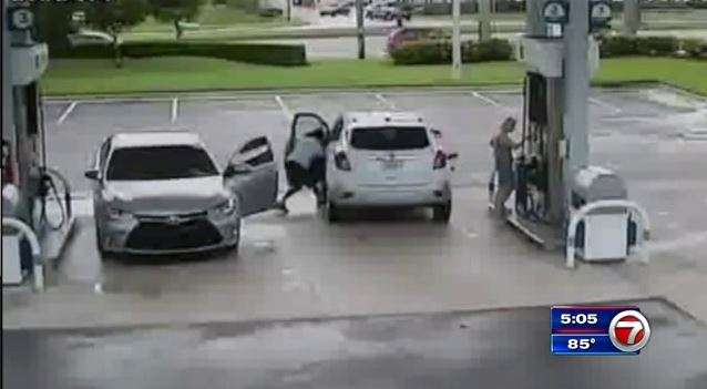 Surveillance captures man stealing purse at Parkland gas station - WSVN ...