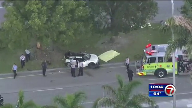 2 Teens Dead 1 Hospitalized After Car Hits Tree In Homestead Wsvn