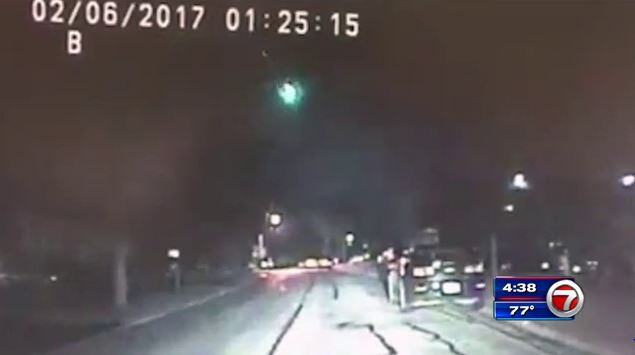 Meteor over Lake Michigan lights up sky in several states – WSVN 7News ...