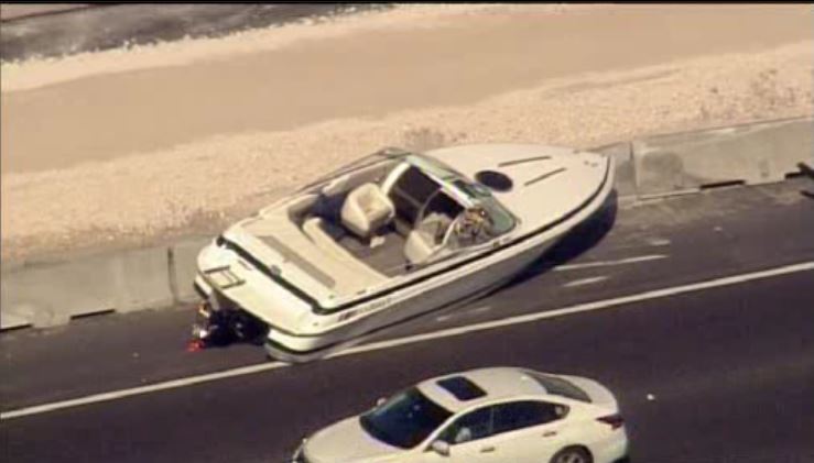 Boat falls off trailer on I-75 – WSVN 7News | Miami News, Weather ...