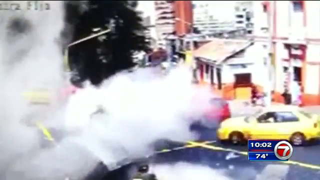 Bomb explodes by Colombia bull ring, injuring 26 - WSVN 7News | Miami ...