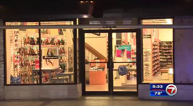 Shoe chain Payless files for bankruptcy protection - WSVN 7News | Miami ...
