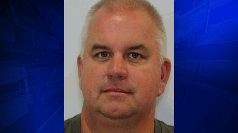 Teacher accused of videotaping cheerleaders as they changed - WSVN ...