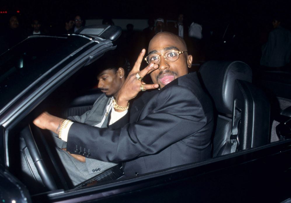 Las Vegas police serve search warrant in Tupac Shakur murder investigation - WSVN 7News | Miami ...