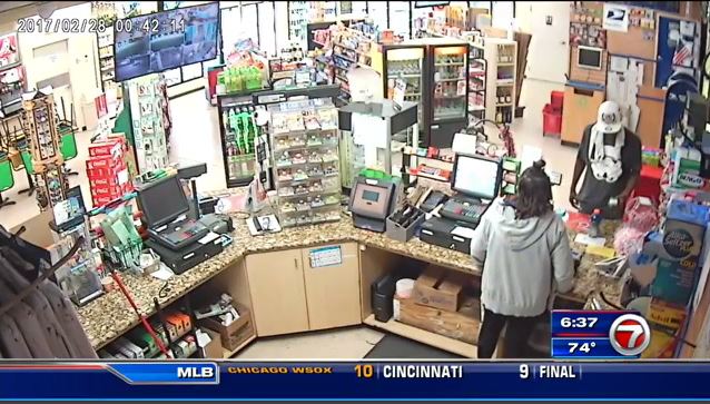 Gas Station Clerk Held At Gunpoint Robber Remains At Large Wsvn