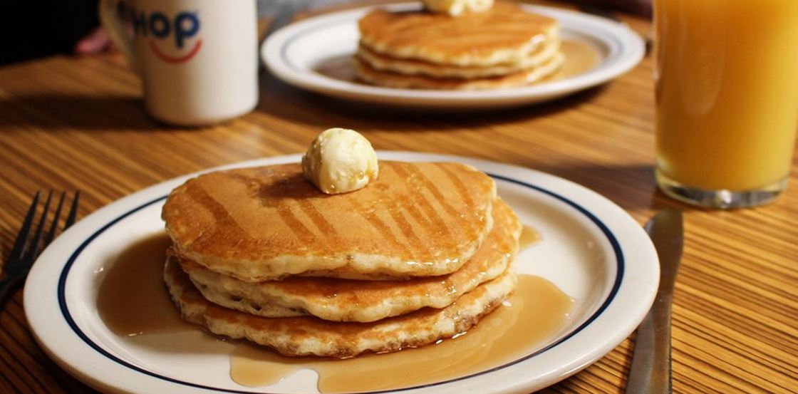 IHOP celebrates National Pancake Day, offers free short stacks - WSVN ...