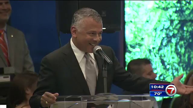 7’s Craig Stevens hosts 3rd Junior Orange Bowl Gala – WSVN 7News ...