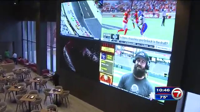Luxury movie theater opens at Brickell City Centre - WSVN 7News | Miami ...