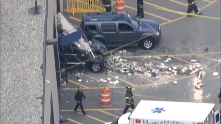 SUV accelerates, crashes during auto auction; 3 dead, 9 hurt - WSVN ...