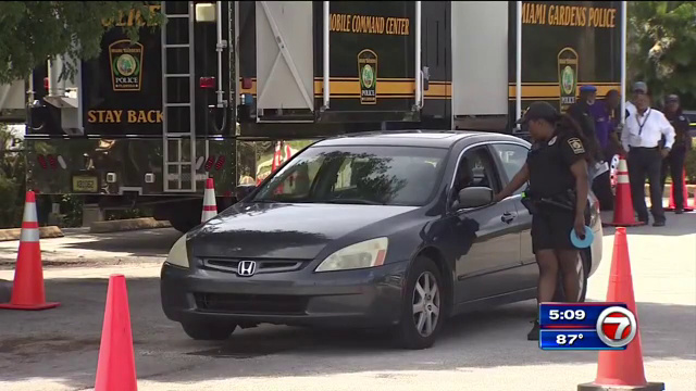 Miami Gardens Police hosts gun buyback event - WSVN 7News | Miami News ...