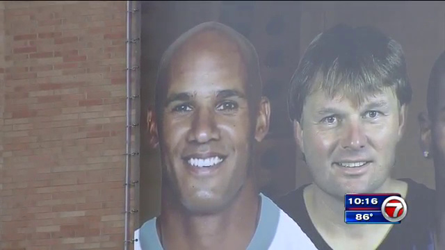 Dolphins’ Taylor to be inducted into Pro Football Hall of Fame - WSVN ...