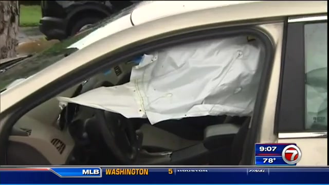 Car struck by lightning in SW Miami-Dade – WSVN 7News | Miami News ...