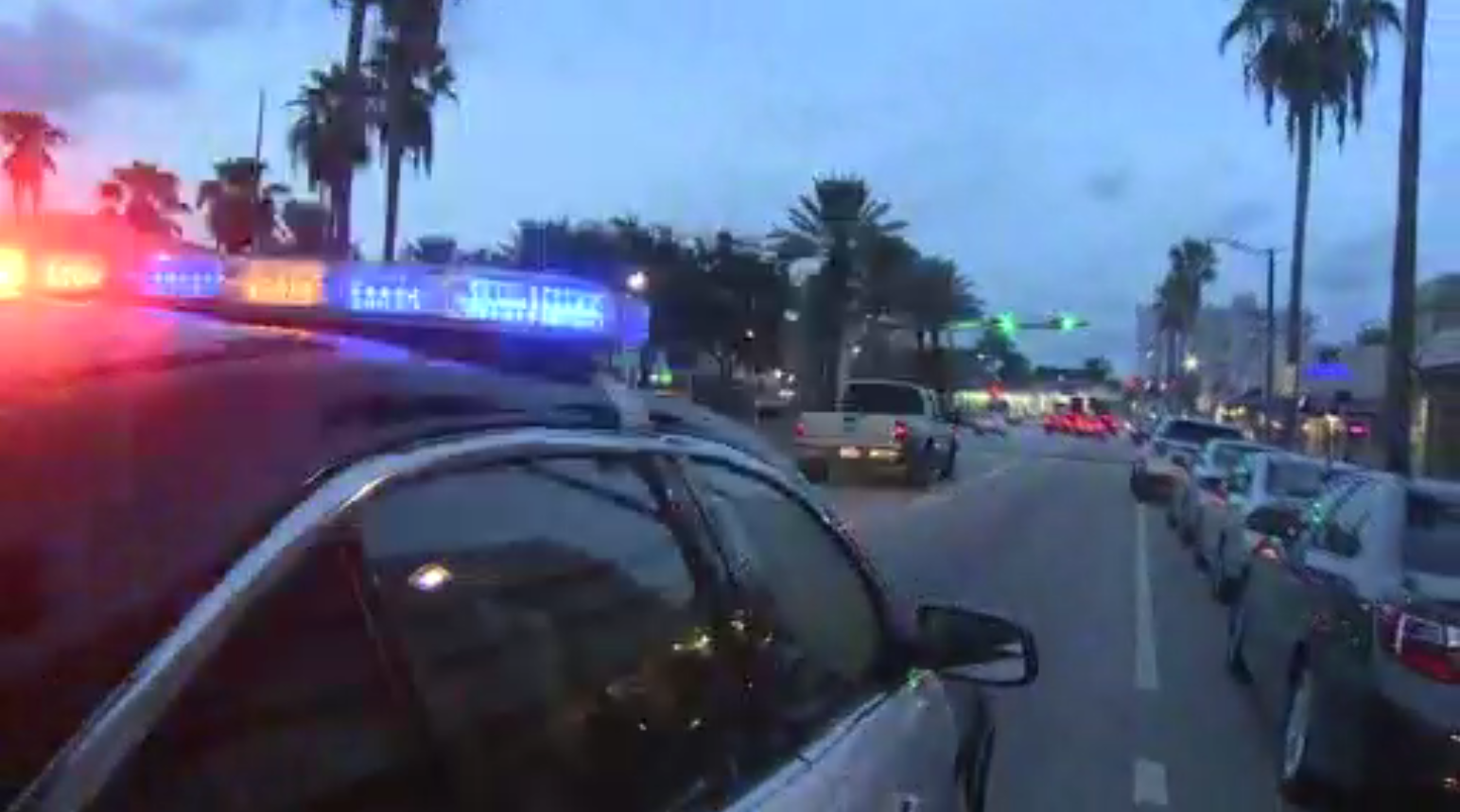 Damage forces evacuation of Miami Beach apartment building - WSVN 7News ...