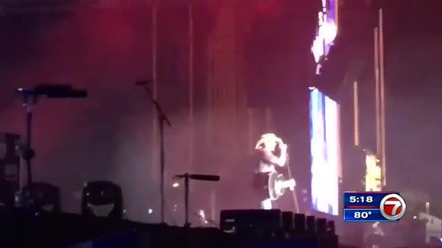 Singers describe ‘war zone’ at music festival shooting - WSVN 7News ...