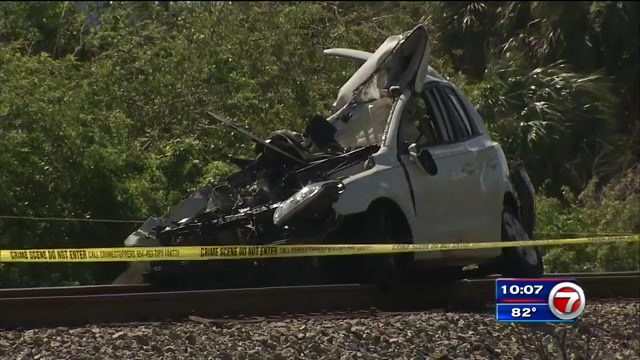 2 killed after Tri-Rail hits car in Pompano Beach - WSVN 7News | Miami ...