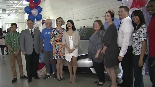 United Way of Broward initiative gives 2 veterans new cars - WSVN 7News ...