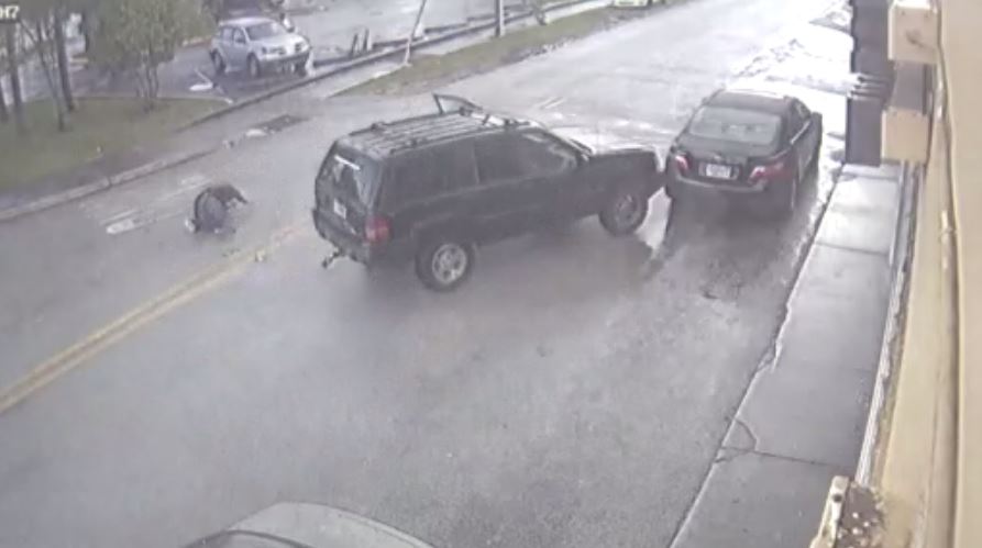 Driver in North Miami hit-and-run seen bailing from Jeep before crash ...