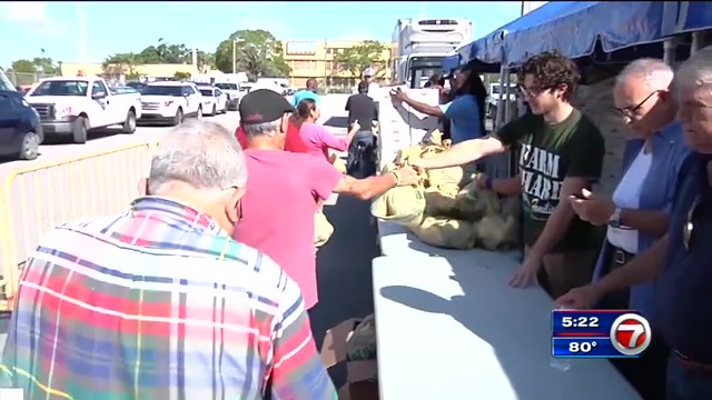 South Florida organization distributes free food in Miami - WSVN 7News ...