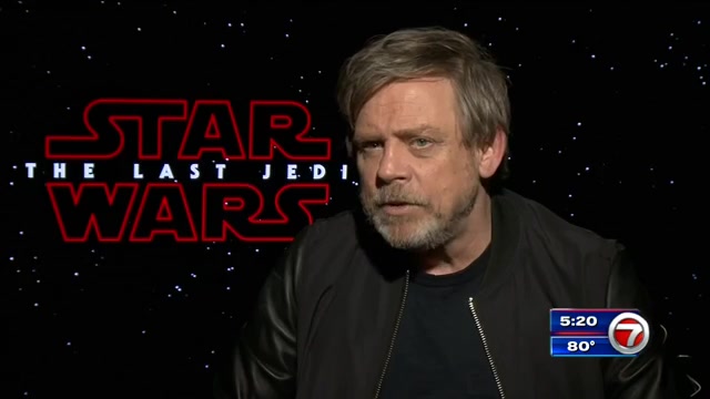 Mark Hamill goes undercover as a stormtrooper at Comic-Con - WSVN 7News ...