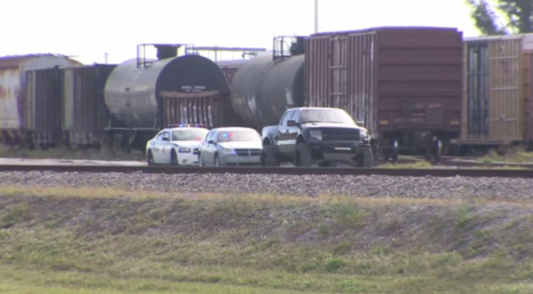 Man loses limb after cargo train derails in NW Miami-Dade - WSVN 7News ...