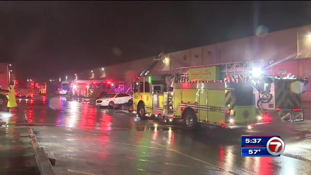 Firefighters Extinguish Blaze At Doral Business Wsvn 7news Miami