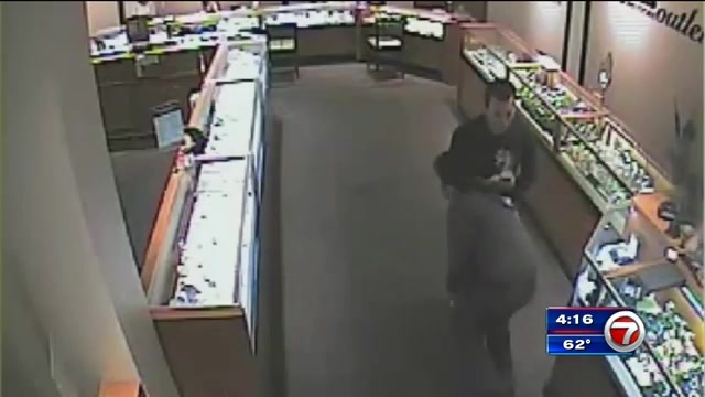 Video shows Rolex thief linked to Sawgrass Mills NYE scare - WSVN 7News ...