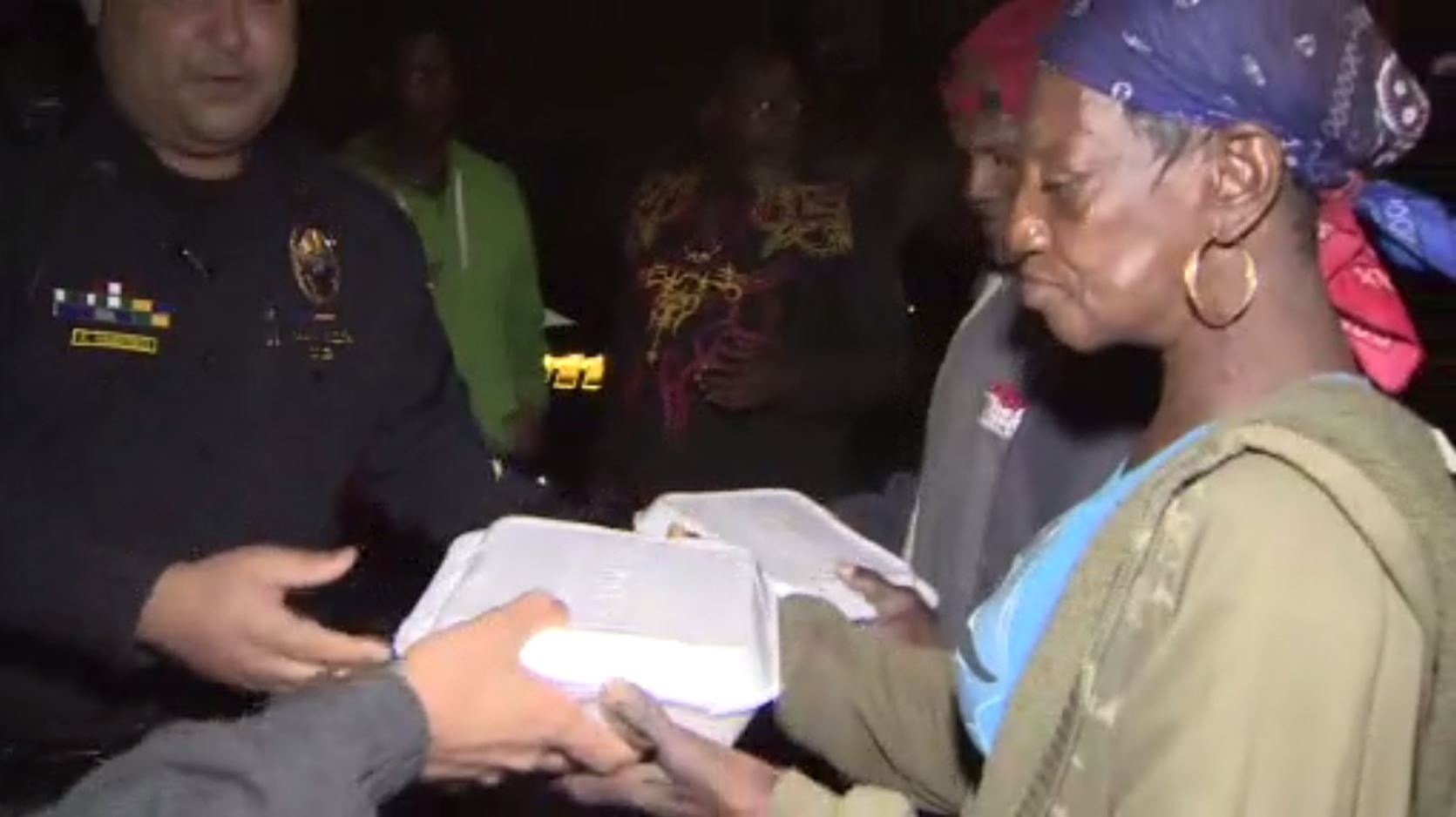 Florida City Police hand out warm meals to homeless - WSVN 7News ...