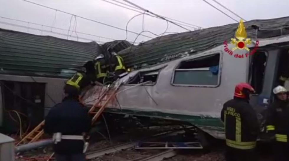 Italian train derails near Milan, 3 dead, many injured – WSVN 7News ...
