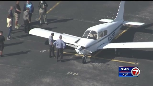 Small plane makes rough landing in Pompano Beach - WSVN 7News | Miami ...
