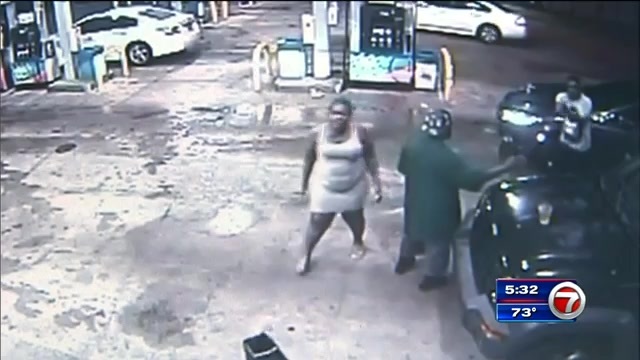 Man In Custody Suspected Of Shooting At Miami Gas Station Clerk Wsvn