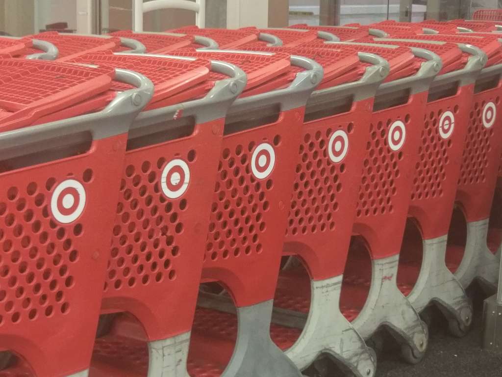 Target extends store hours for holiday shopping – WSVN 7News | Miami ...