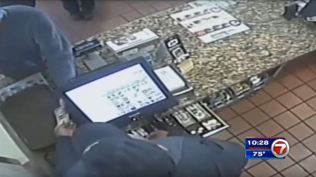 Discreet robber steals cash from Oakland Park McDonald’s – WSVN 7News ...