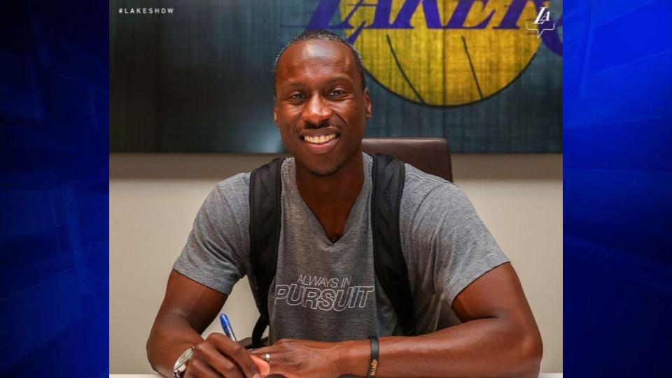 32-year-old who spent 10 seasons in G-League makes NBA debut with ...