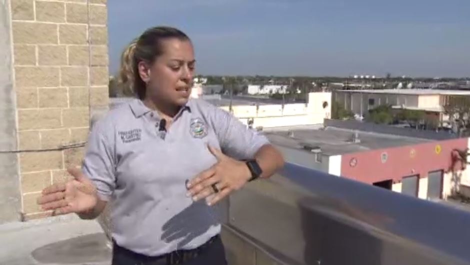 Firefighter who saved dangling construction workers hailed as hero ...