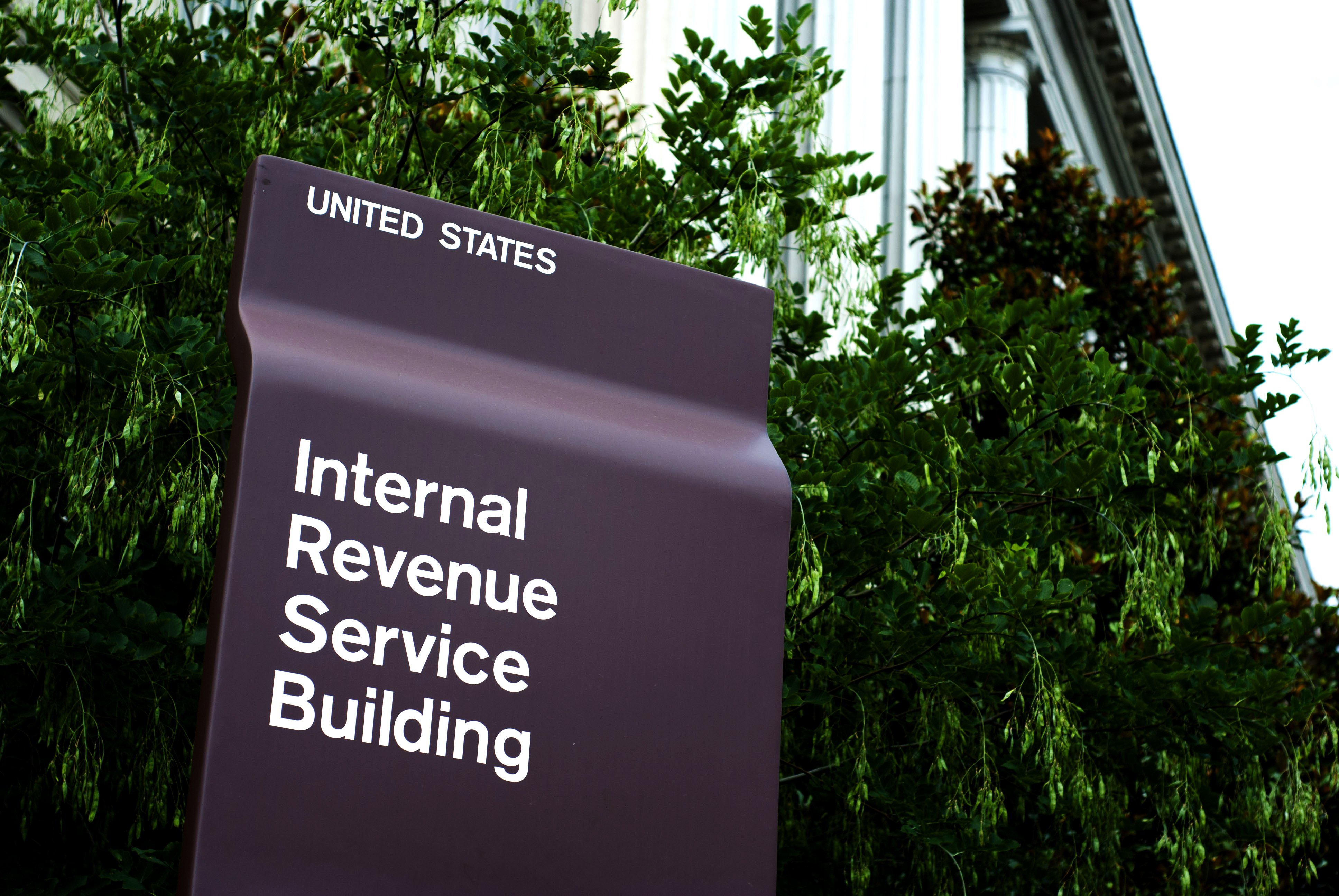 IRS workers offered incentive pay to go back to offices - WSVN 7News ...