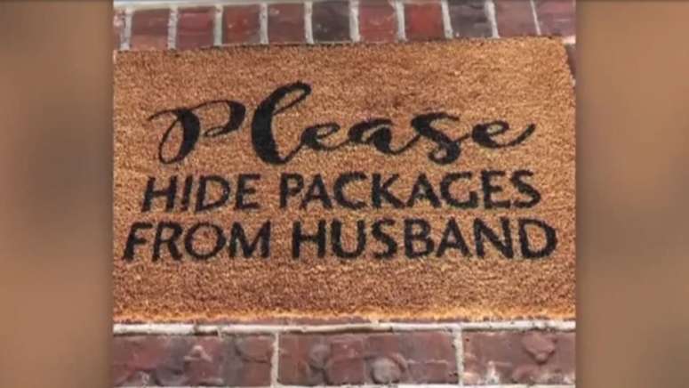 Amazon delivery guy hides package from woman’s husband after reading ...