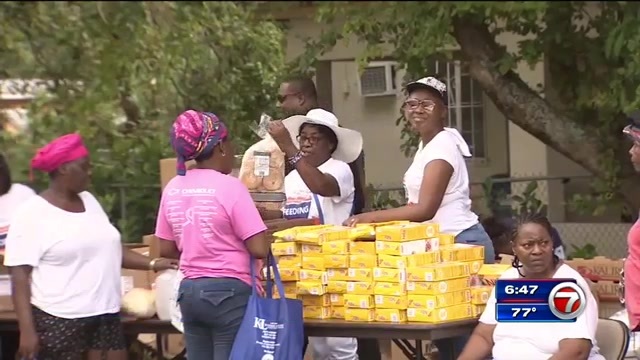 Community leaders take part in free food distribution in Miami Gardens ...