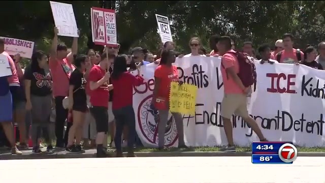Protesters: Pompano Beach facility housing immigrants is ‘for-profit ...