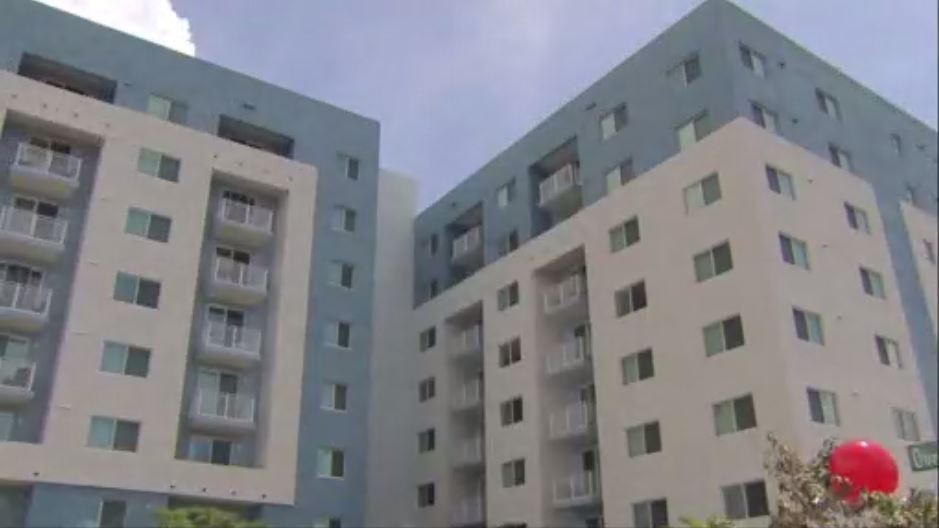 Liberty City apartment complex opens - WSVN 7News | Miami News, Weather ...